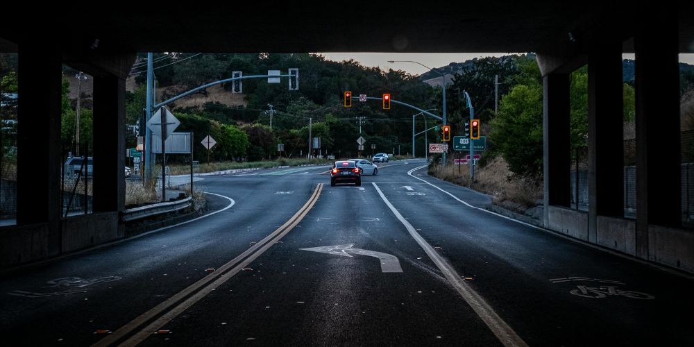 Should we eliminate left-hand turns in the name of safety?